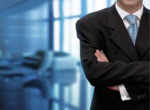 ¿Qué hace un gerente de finanzas en una empresa?